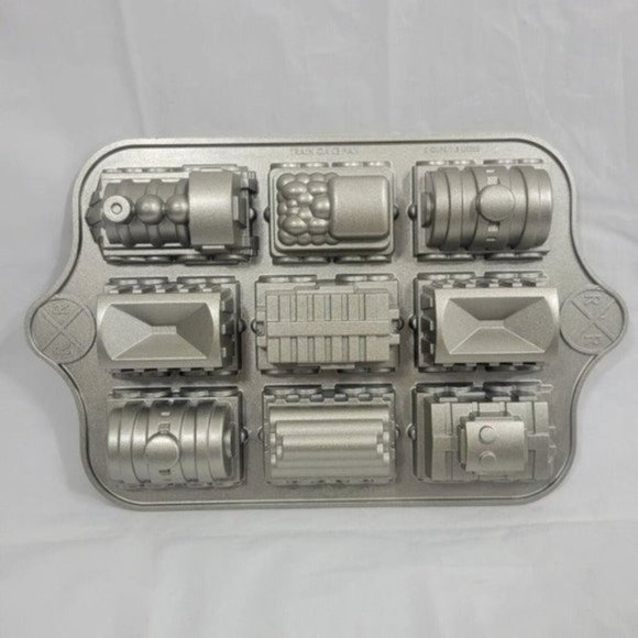 Nordic Ware | Kitchen | Nordic Ware Cast Aluminum 3d Train Railroad ...